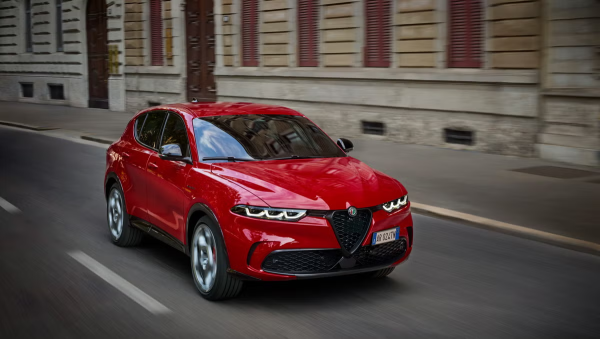 Non-Hybrid 2025 Alfa Romeo Tonale Arrives With A $10K Lower Price Tag ...